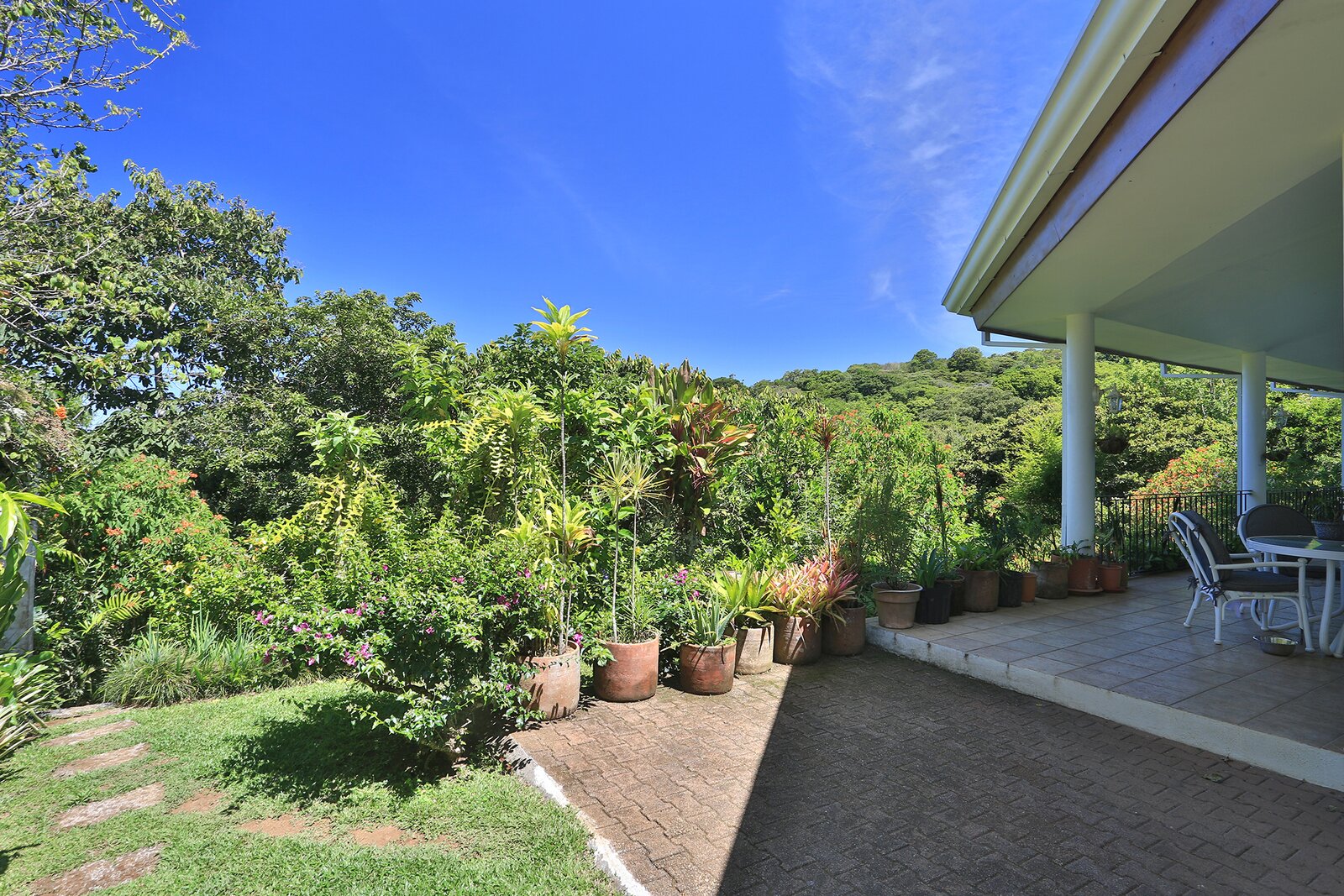 Photo 8 of 43 in El Roble de Santa Barbara Heredia Estate Home with ...