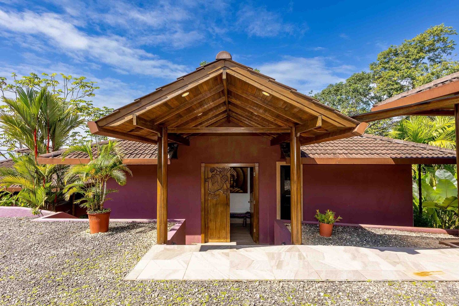 Photo 3 of 17 in Lavish Estate With Ocean Views by 2Costa Rica Real ...