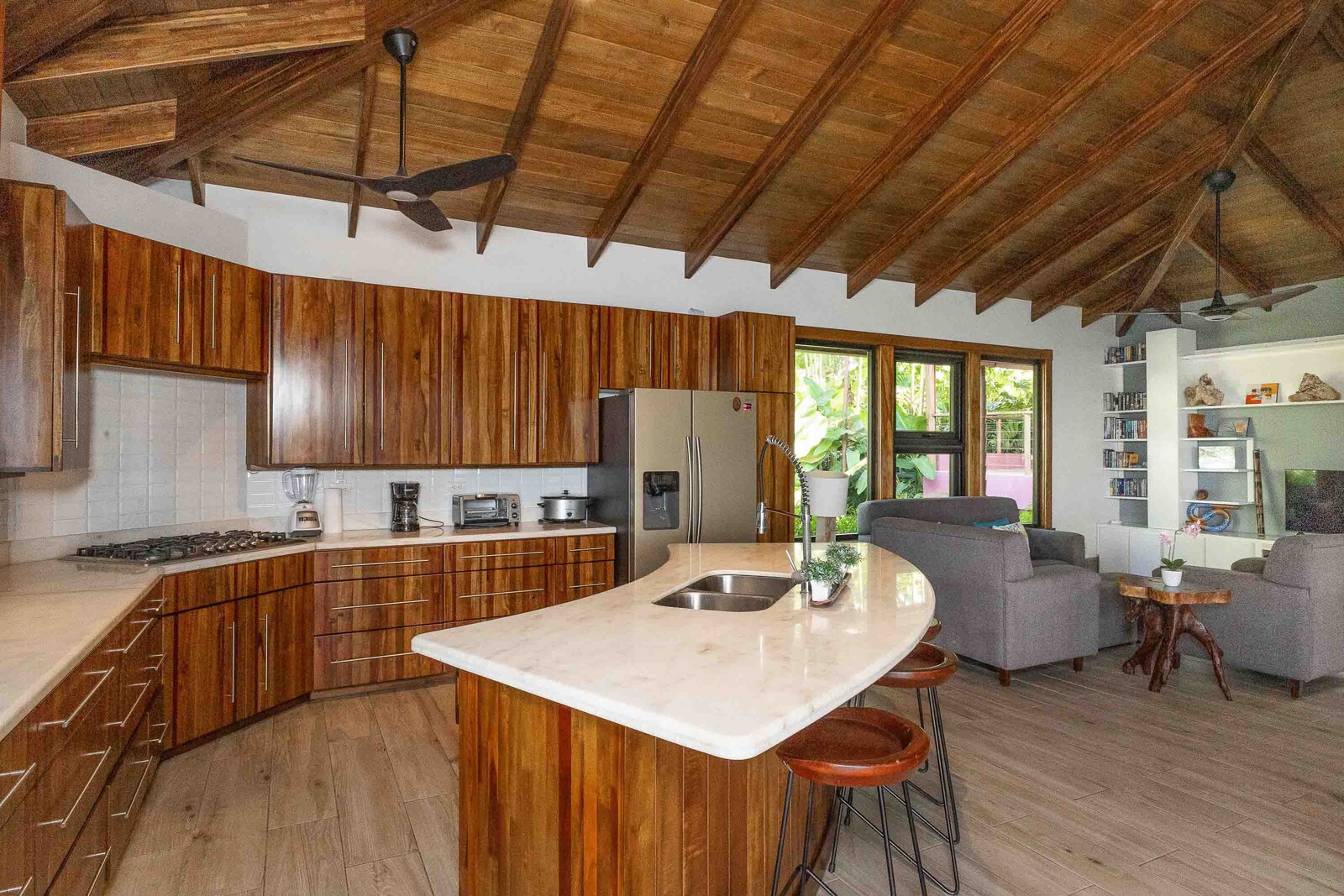 Photo 5 of 17 in Lavish Estate With Ocean Views by 2Costa Rica Real ...