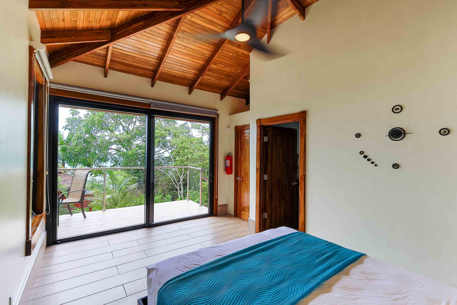 Photo 1 of 7 in Lavish Estate With Ocean Views by 2Costa Rica Real ...