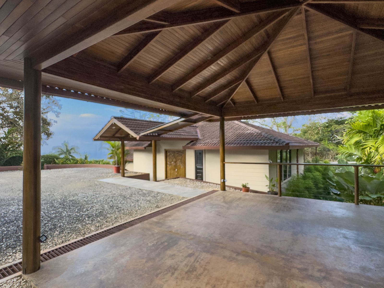 Photo 5 of 7 in Lavish Estate With Ocean Views by 2Costa Rica Real ...