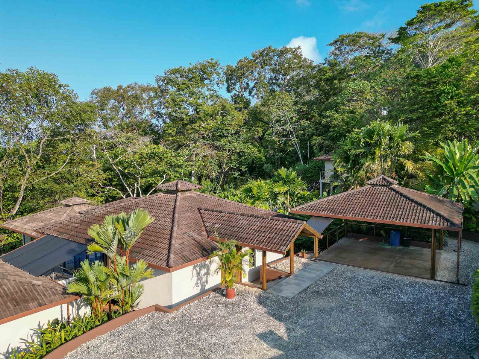 Photo 3 of 7 in Lavish Estate With Ocean Views by 2Costa Rica Real ...