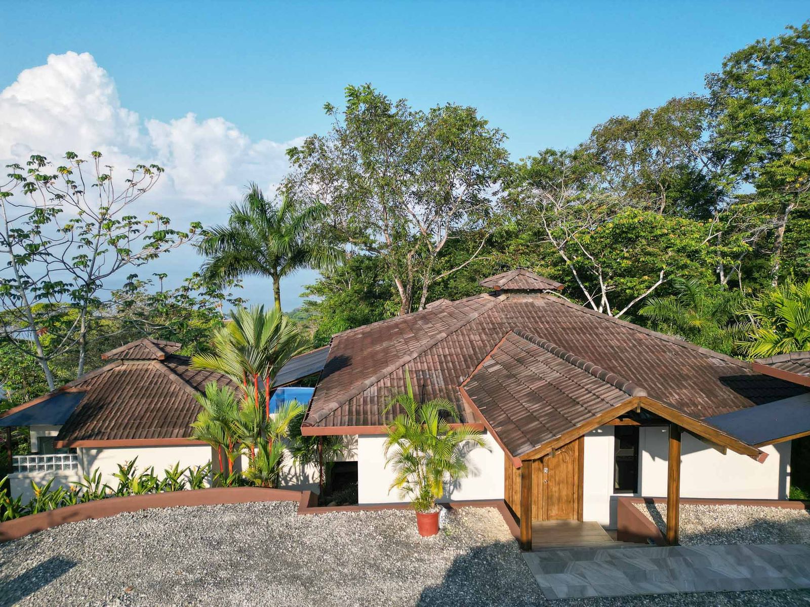Photo 1 of 7 in Lavish Estate With Ocean Views by 2Costa Rica Real ...