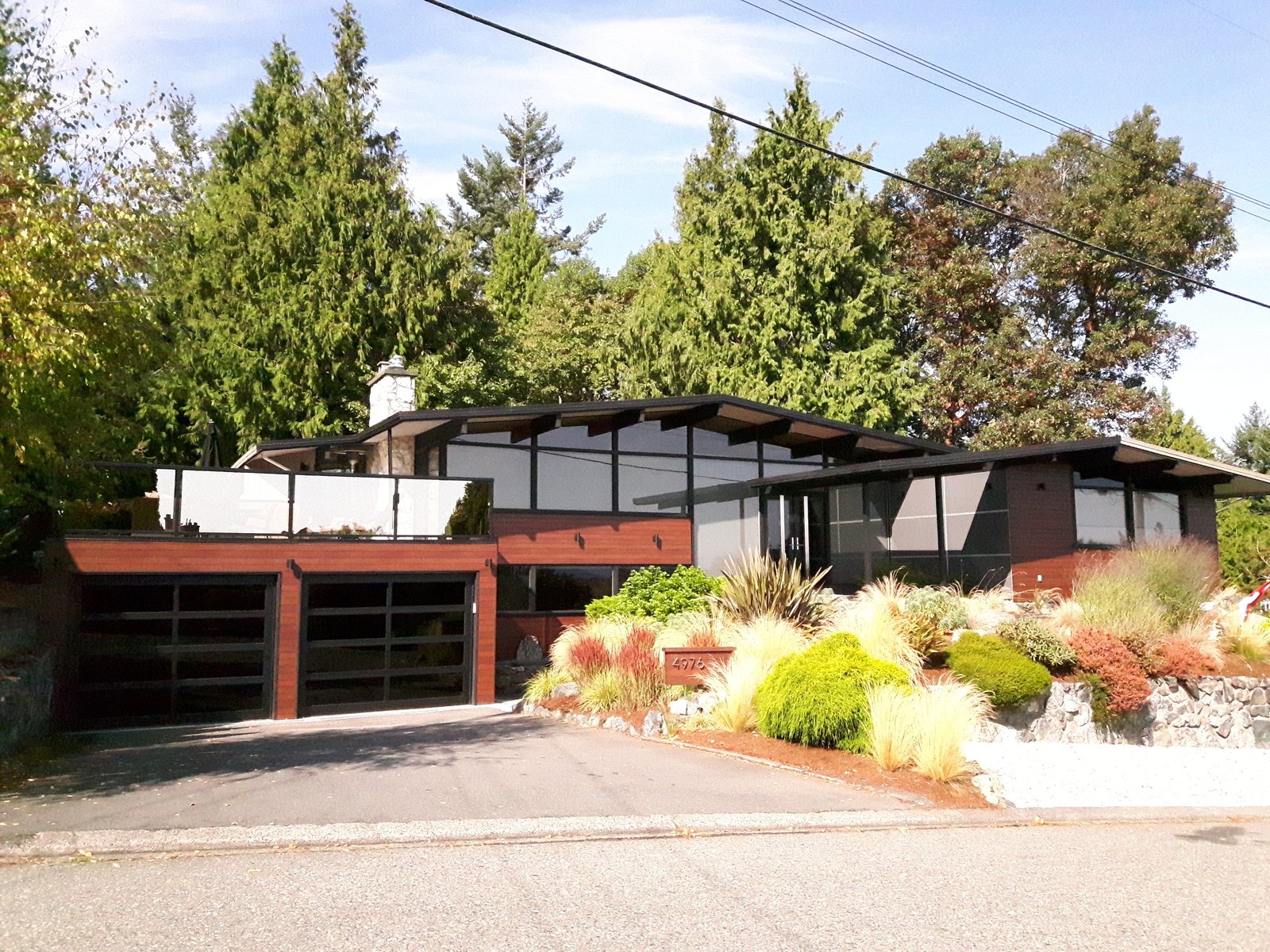 Photo 1 of 4 in Mid-Mod House by D3 Studio - Dwell