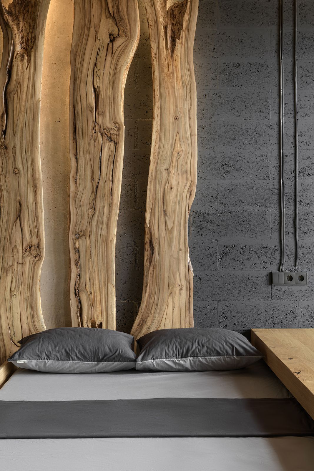 Photo 11 of 18 in A Micro-Loft with Purpose by Oleksii Bezkorovainyi ...