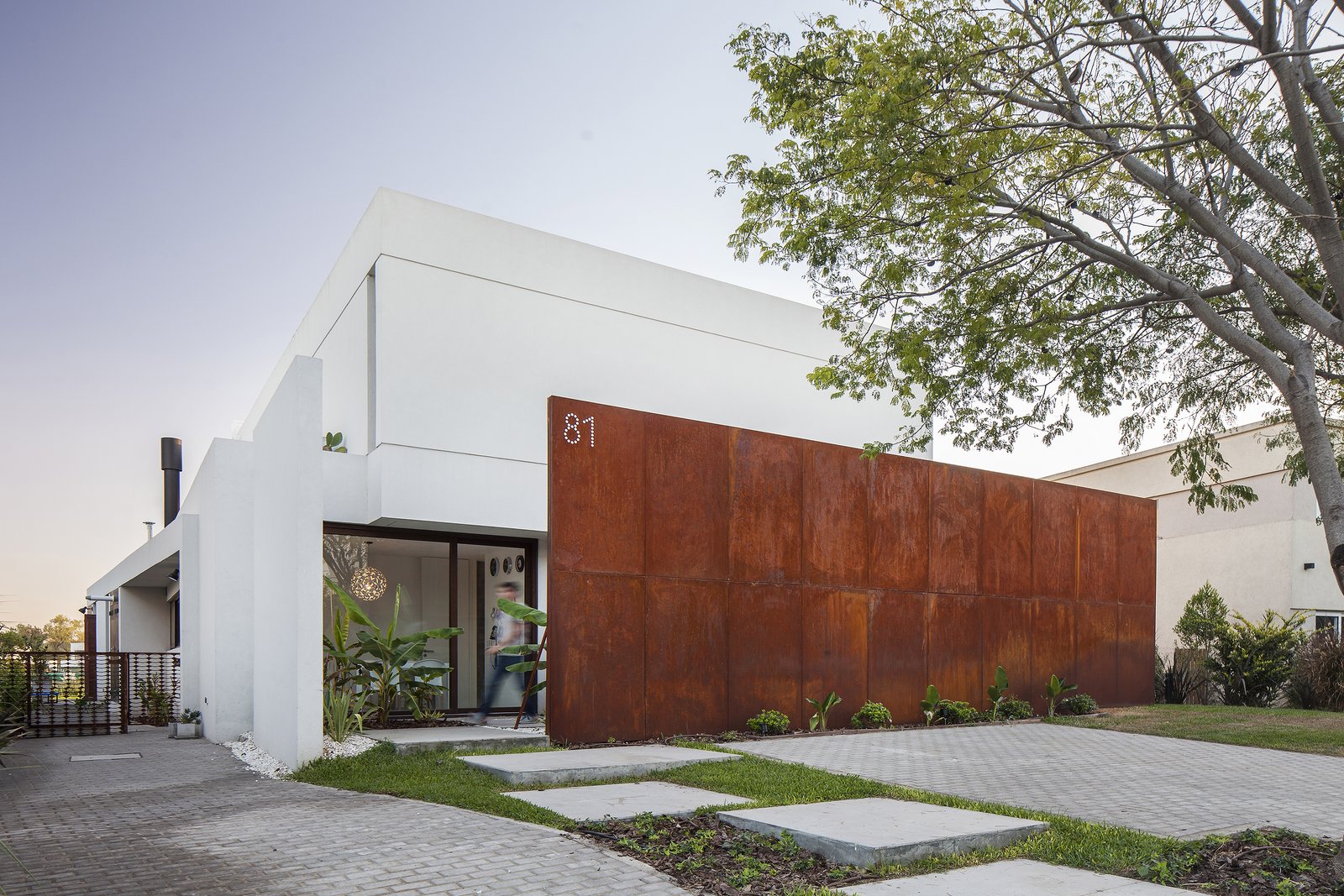 Photo 1 of 33 in Graffiti House by Estudio PKa - Dwell