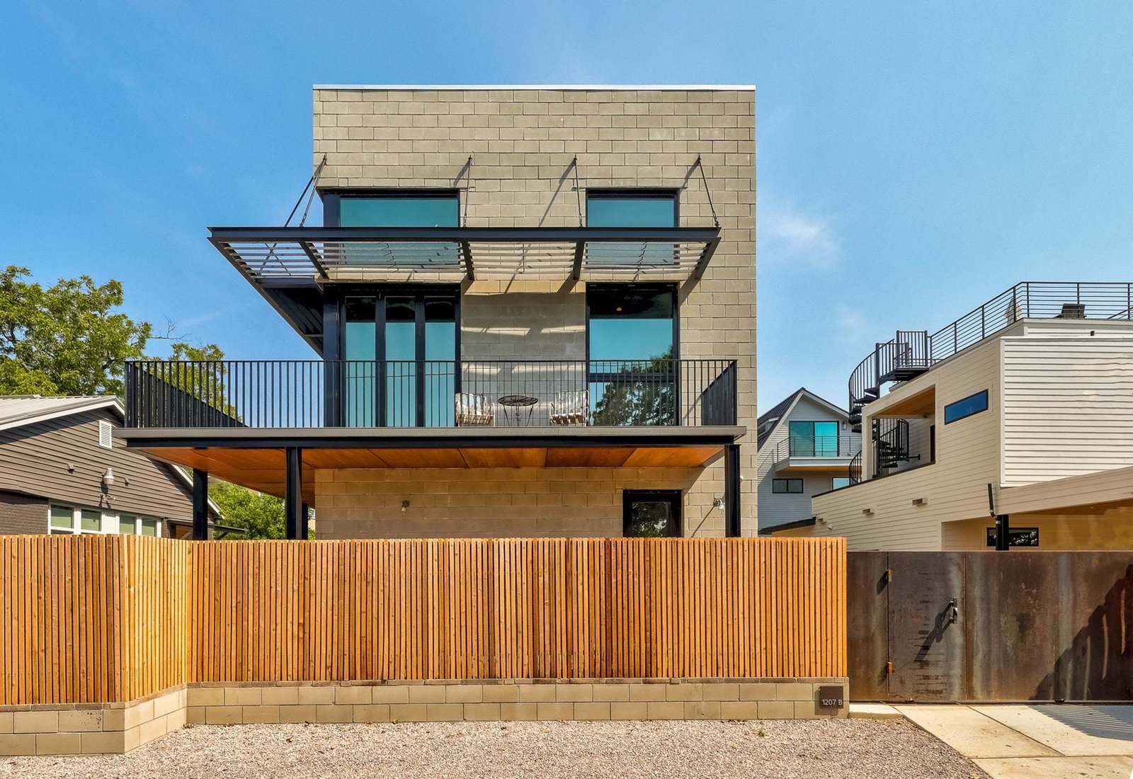 Contemporary Warehouse-Style Home posted by Todd Piccus (39 Photos) - Dwell