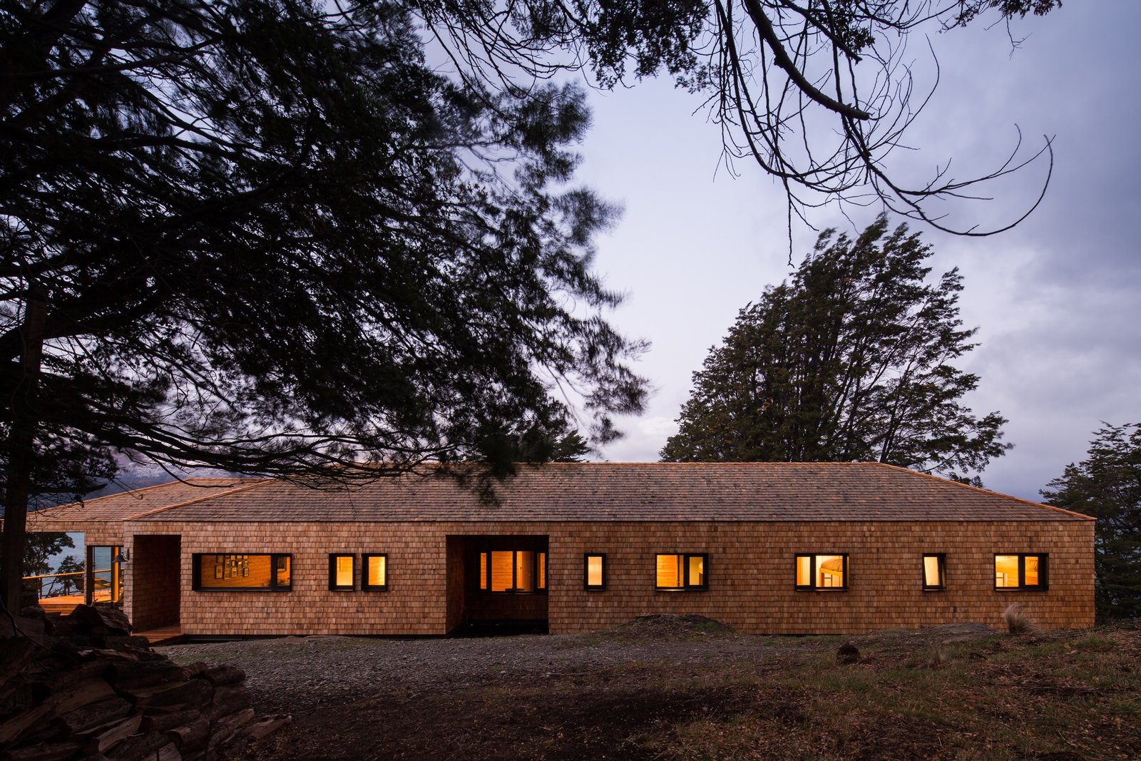 Photo 12 of 15 in Hats House by SAA arquitectura + territorio by Nico ...