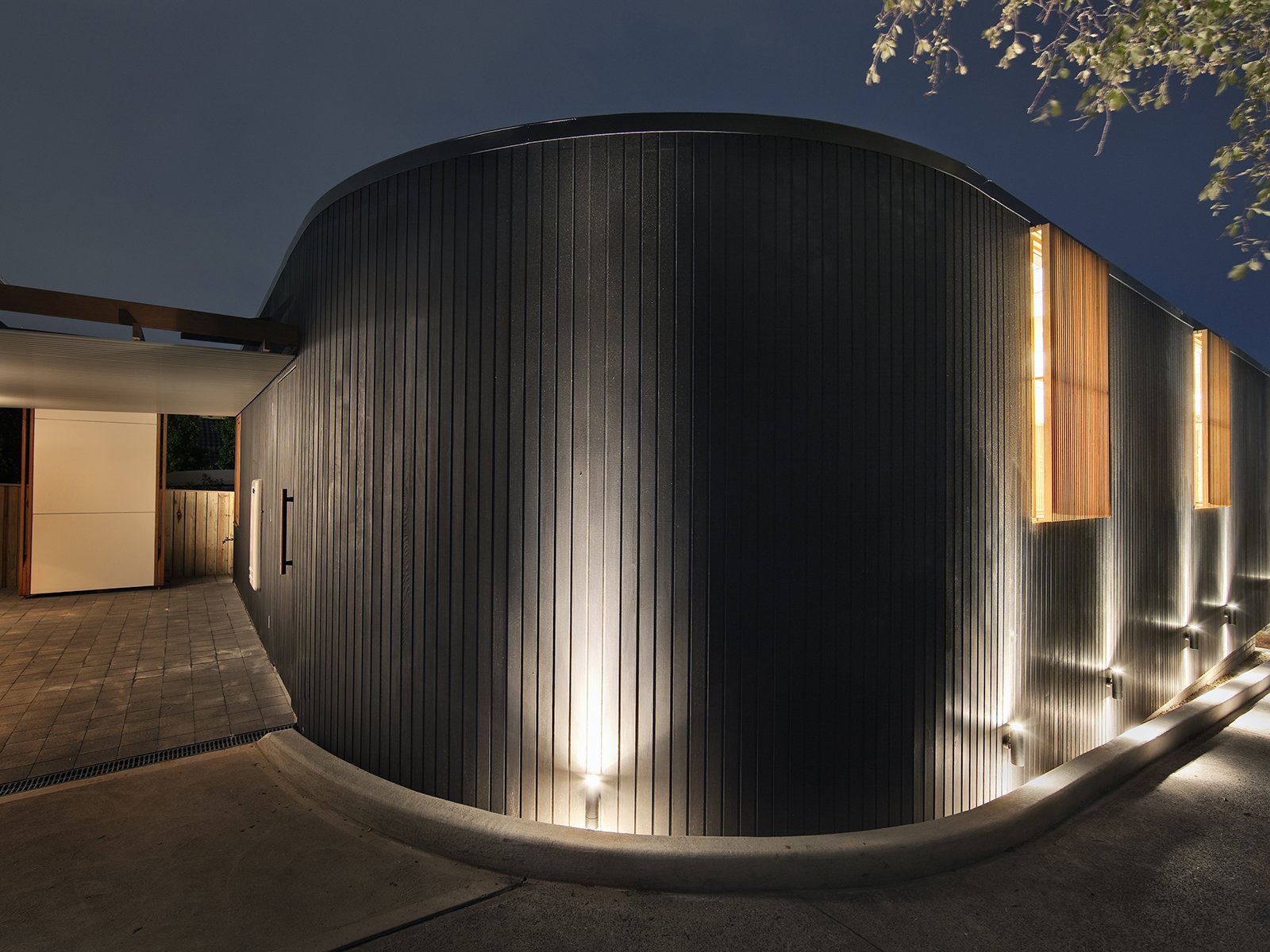 Photo 13 of 14 in Infinity House by CplusC Architectural Workshop - Dwell