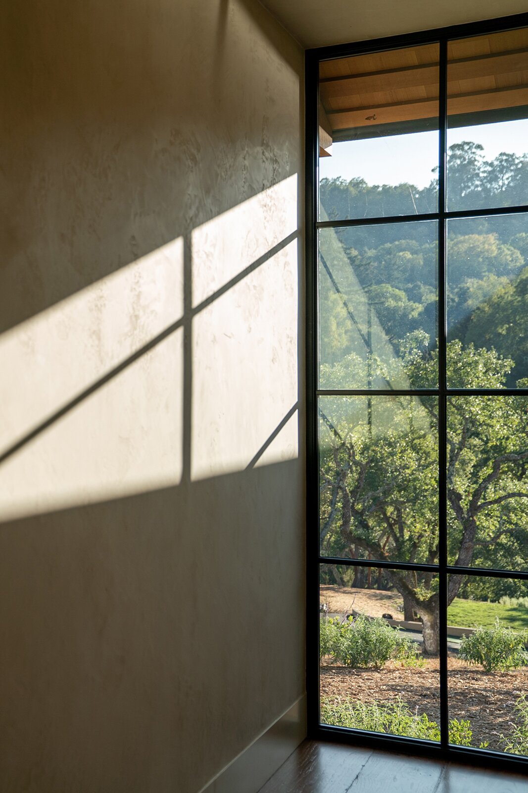 Photo 14 of 17 in Cedar and Stone by Fergus Garber Architects - Dwell