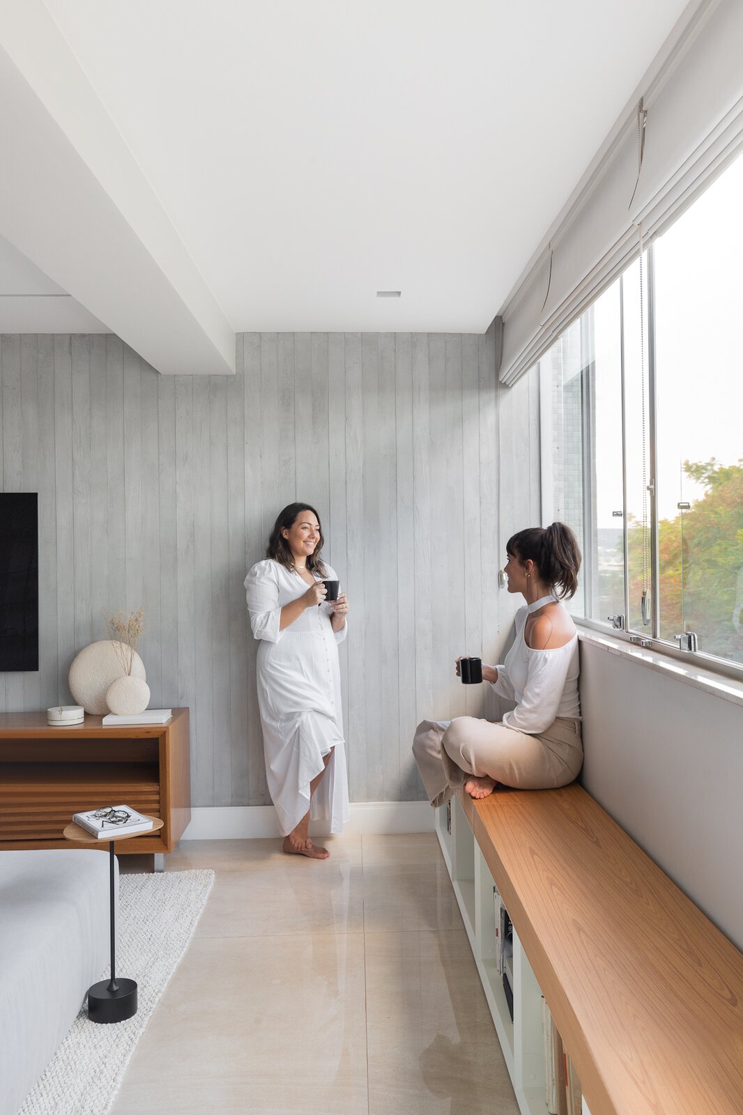 Photo 9 of 13 in Subtle Touches Make for a Seriously Soothing Apartment ...