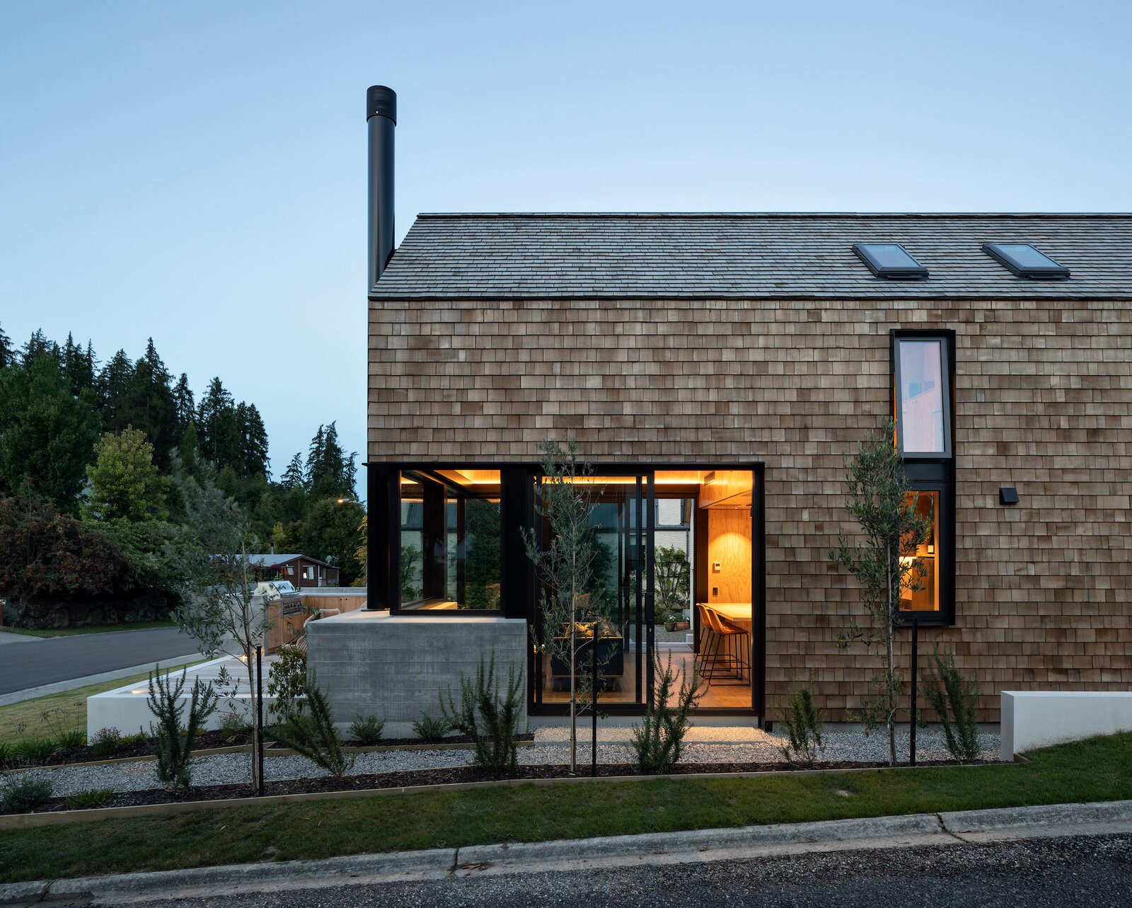 Photo 17 of 19 in This New Zealand Holiday Home Is as Cozy as a Cocoon ...