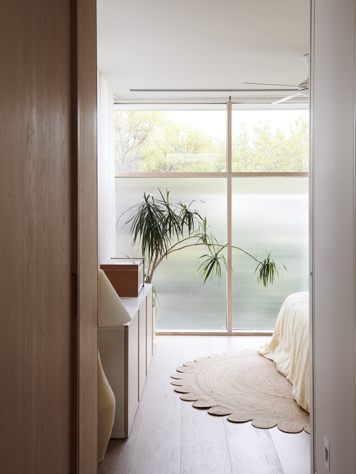 Photo 12 of 15 in In Melbourne, an Unremarkable Worker’s Cottage Hides ...