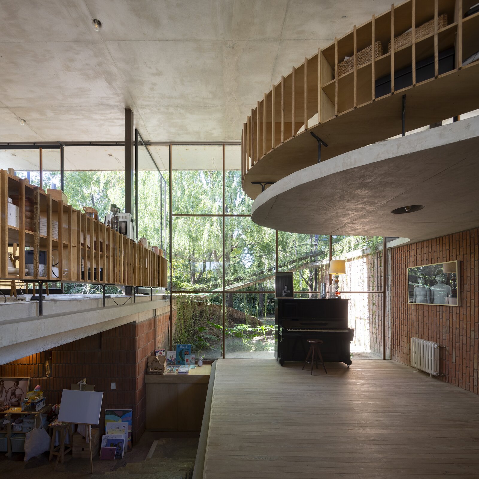 Photo 13 of 18 in A Swooping Concrete Canopy Crowns a Pavilion-Style ...