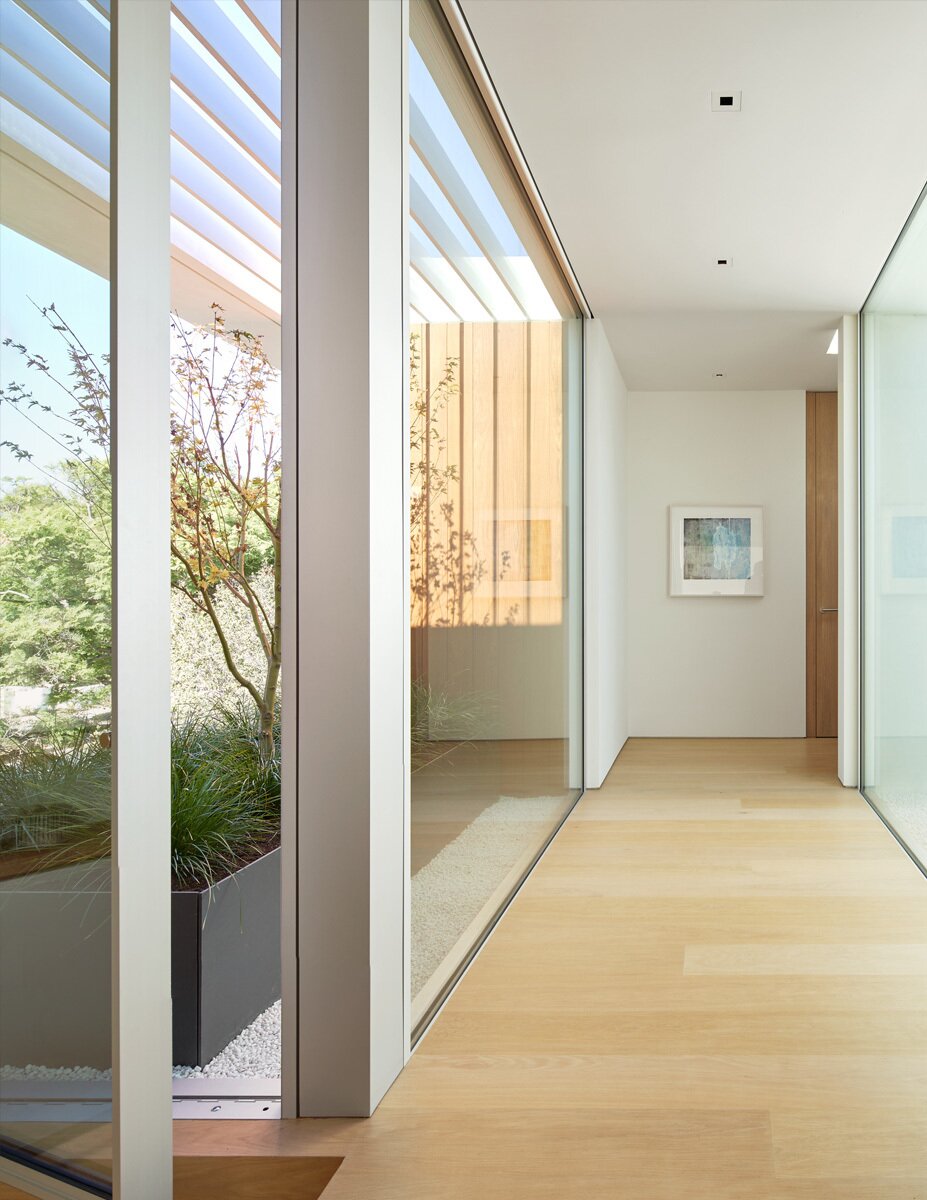 Photo 12 of 19 in Vertical Courtyard House by MONTALBA ARCHITECTS - Dwell