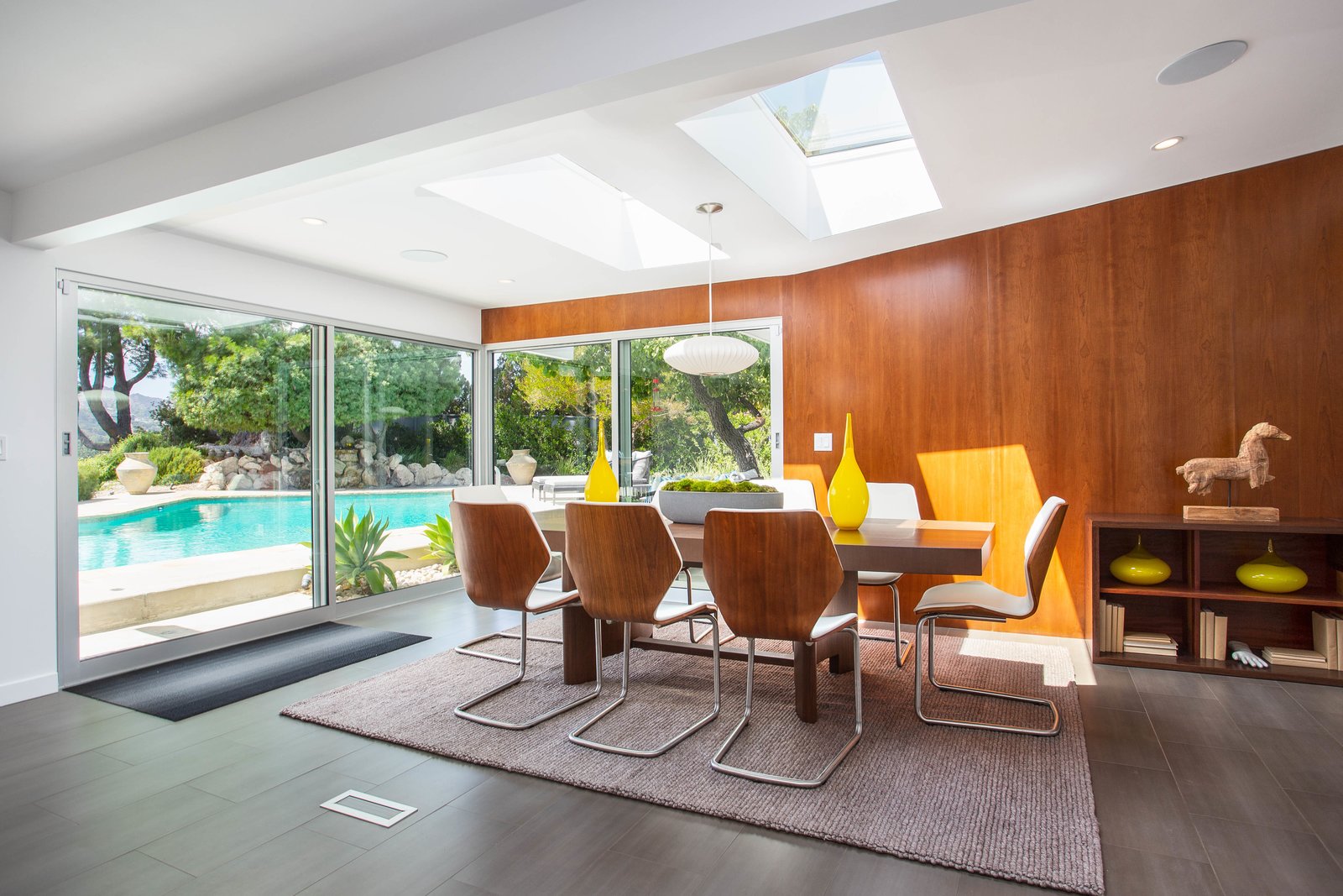 Photo 13 of 88 in Richard Dorman Mid-century by Cooper Layne - Dwell