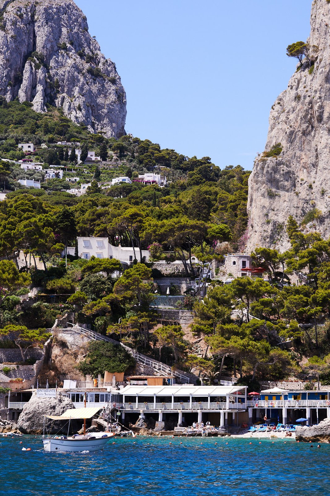 Photo 18 of 48 in Capri Home by james geer - Dwell