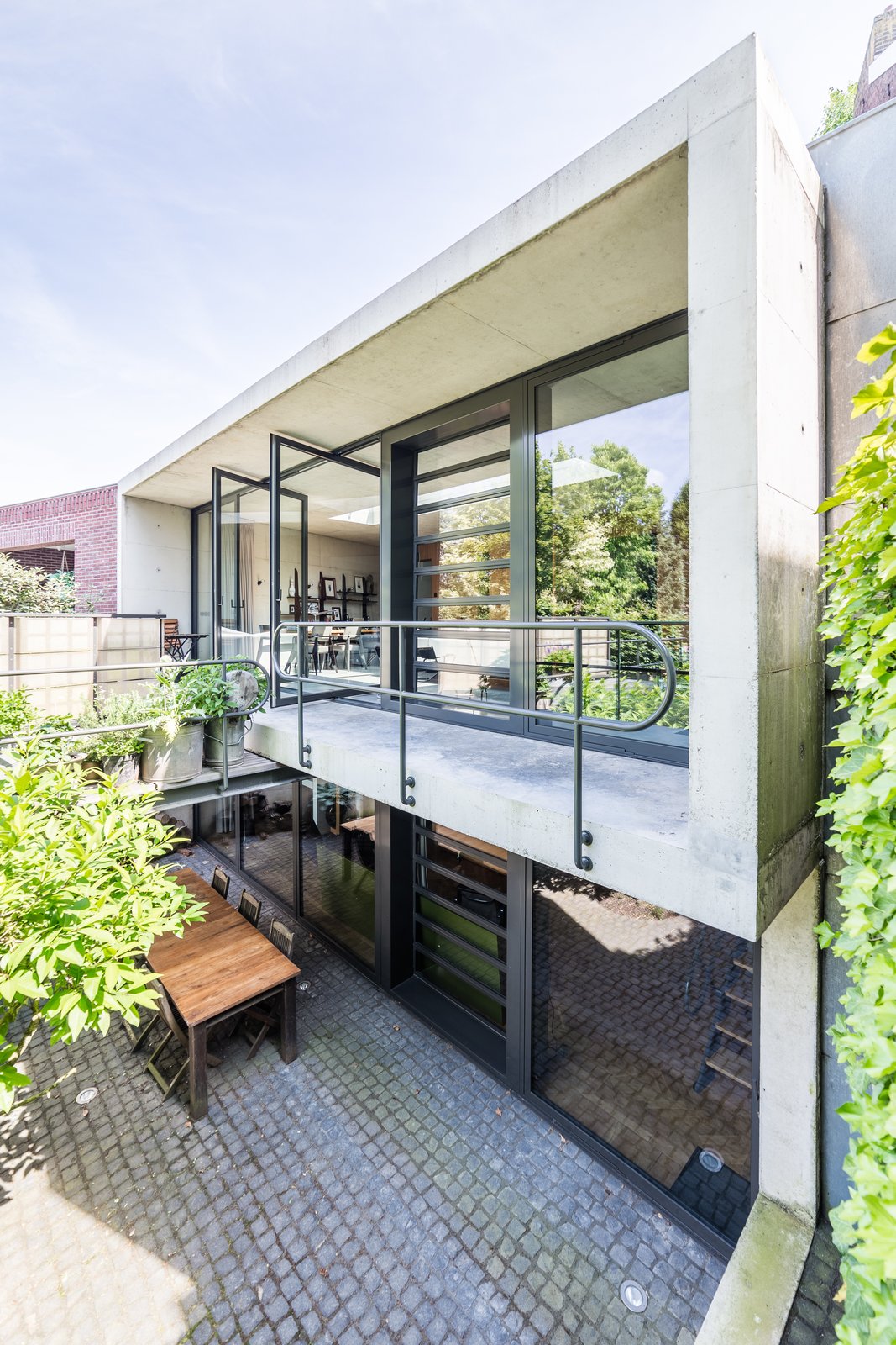 OPEN GARDEN (6 Photos) - Dwell