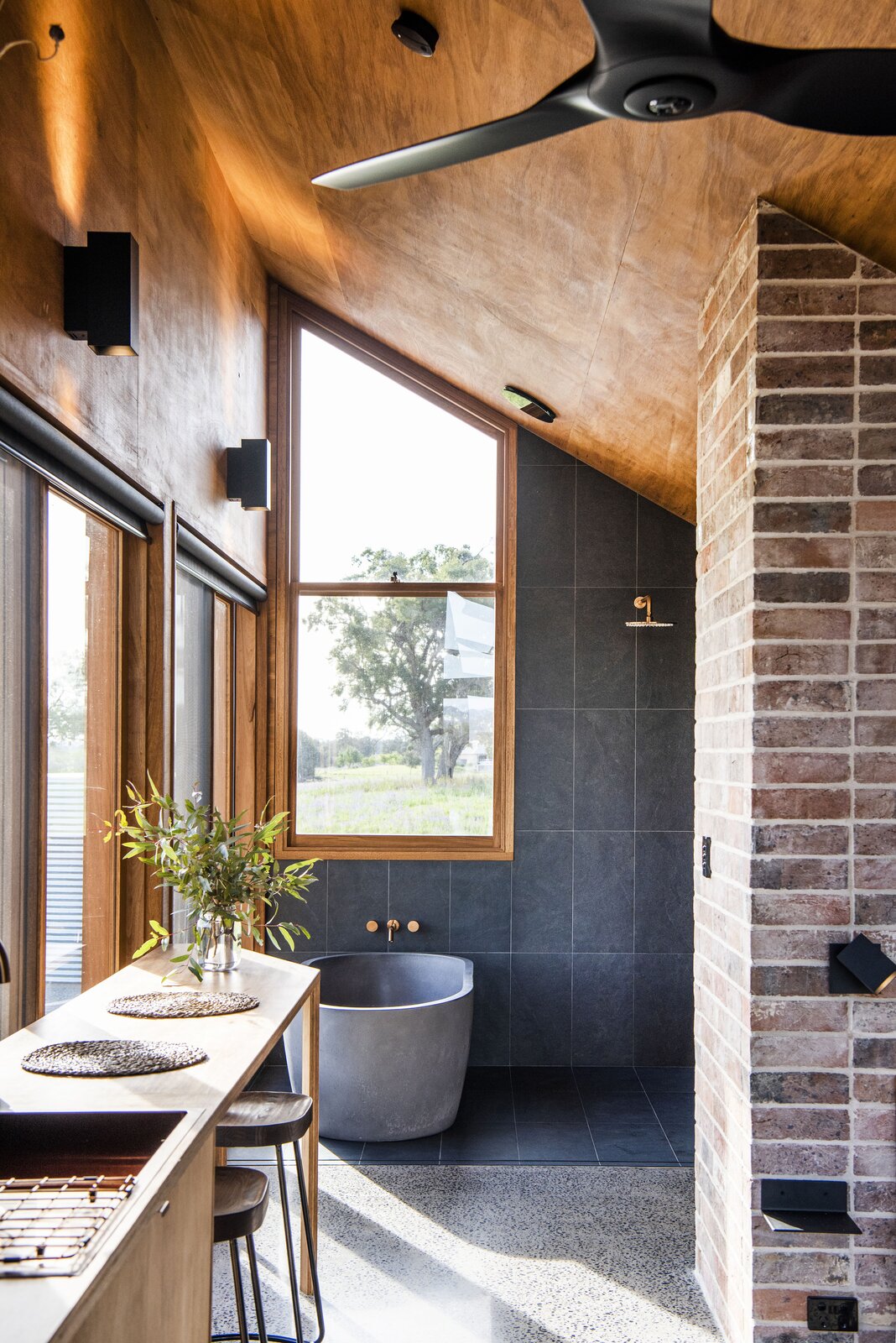 Photo 9 of 12 in This Luxe Off-Grid Retreat Will Put You Right at Home ...