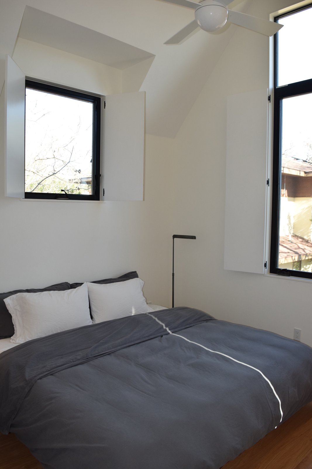 Photo 5 of 9 in alley house by Don Harris | Architect - Dwell