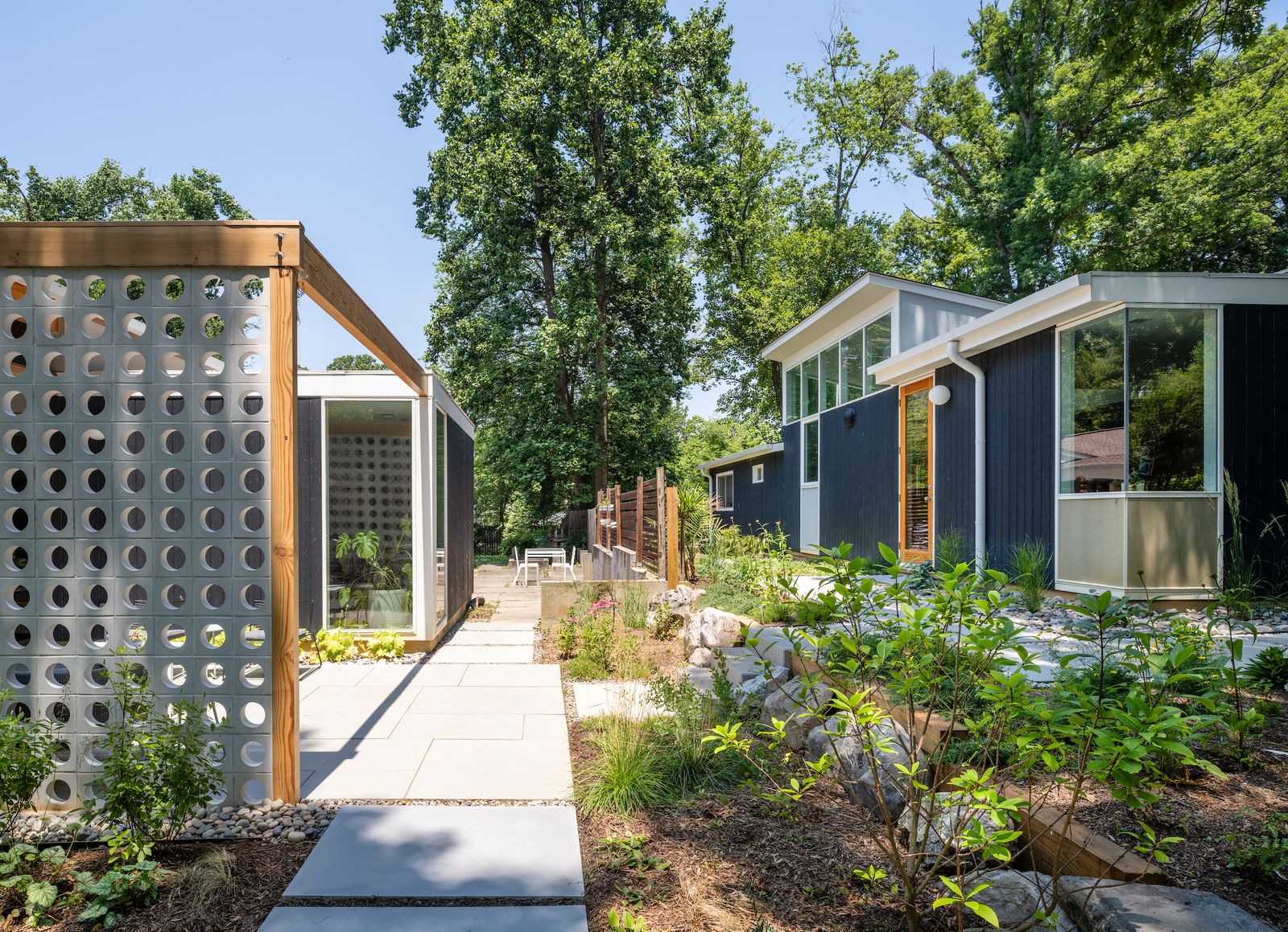 Photo 18 of 43 in twin modern house(s) by Cook Architecture - Dwell