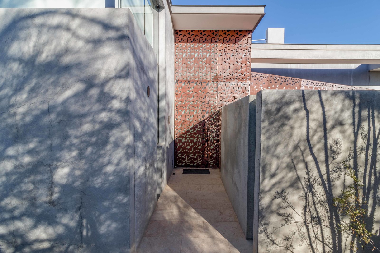 Photo 7 of 17 in The Planar House – Steven Holl Architects by Taylor ...