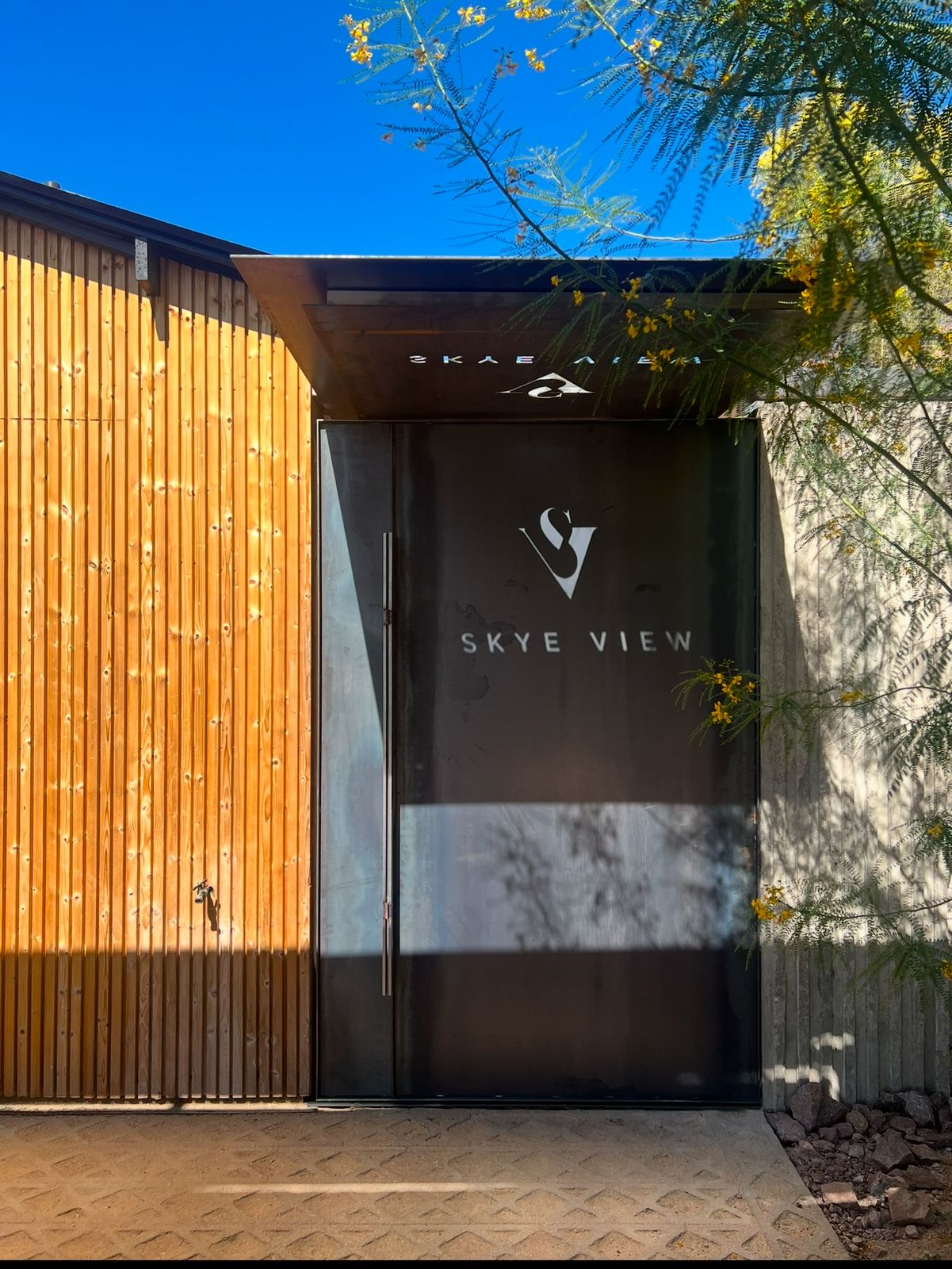 Photo 4 of 56 in Skyeview Camelback by Trent Hancock - Dwell