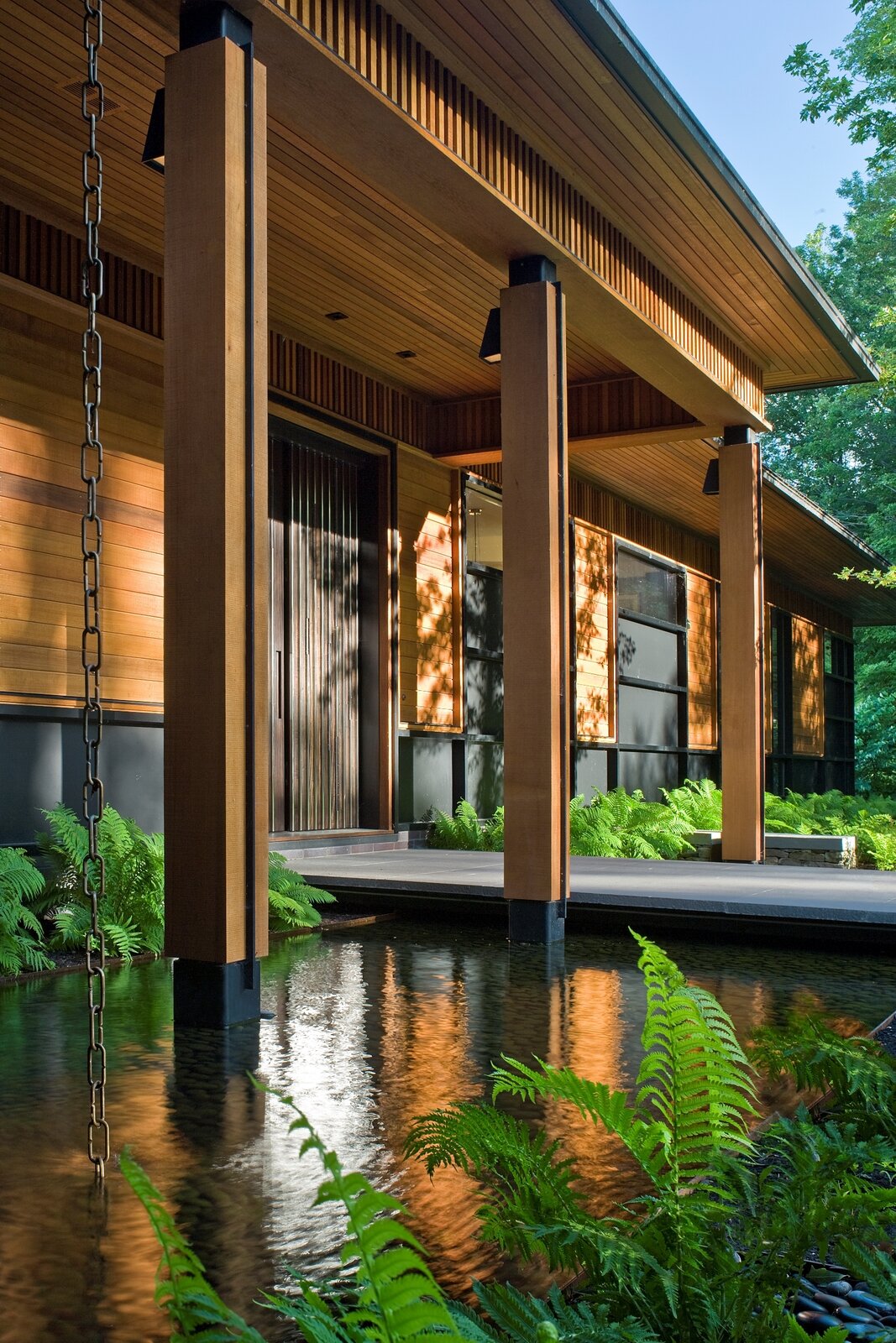 Photo 3 of 28 in Quaker Bluff Estate by Birdseye - Dwell