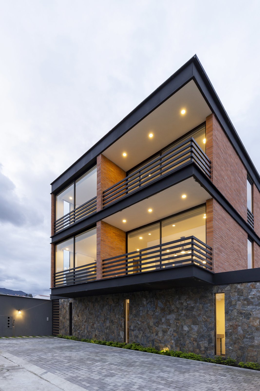 The Mera House posted by Pablo Cisneros R. (16 Photos) - Dwell