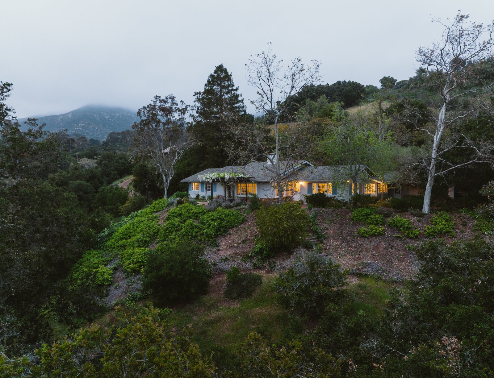 Photo 4 of 34 in Montecito Country Compound by Marsha Kotlyar Estate ...