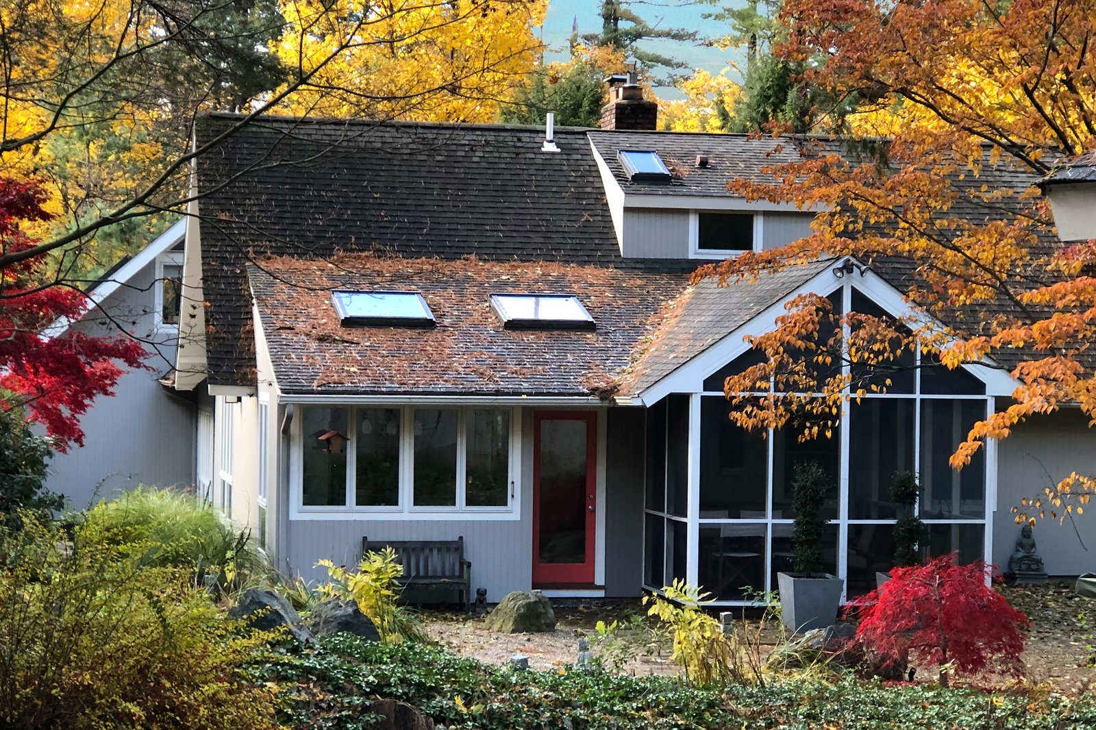 Photo 1 of 21 in The Babbling Brook House by Zur Attias - Dwell