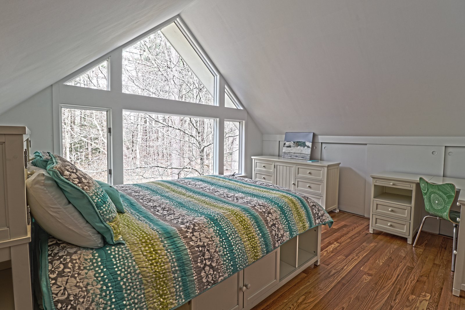 Photo 14 of 21 in The Babbling Brook House by Zur Attias - Dwell