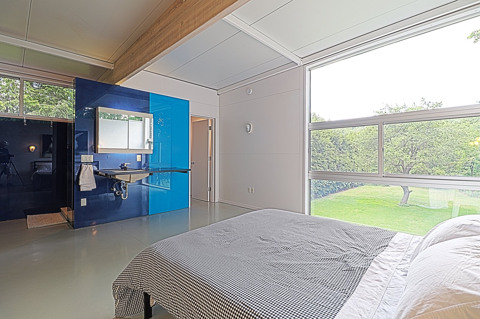 Photo 8 of 29 in FlatPak house by Zur Attias - Dwell