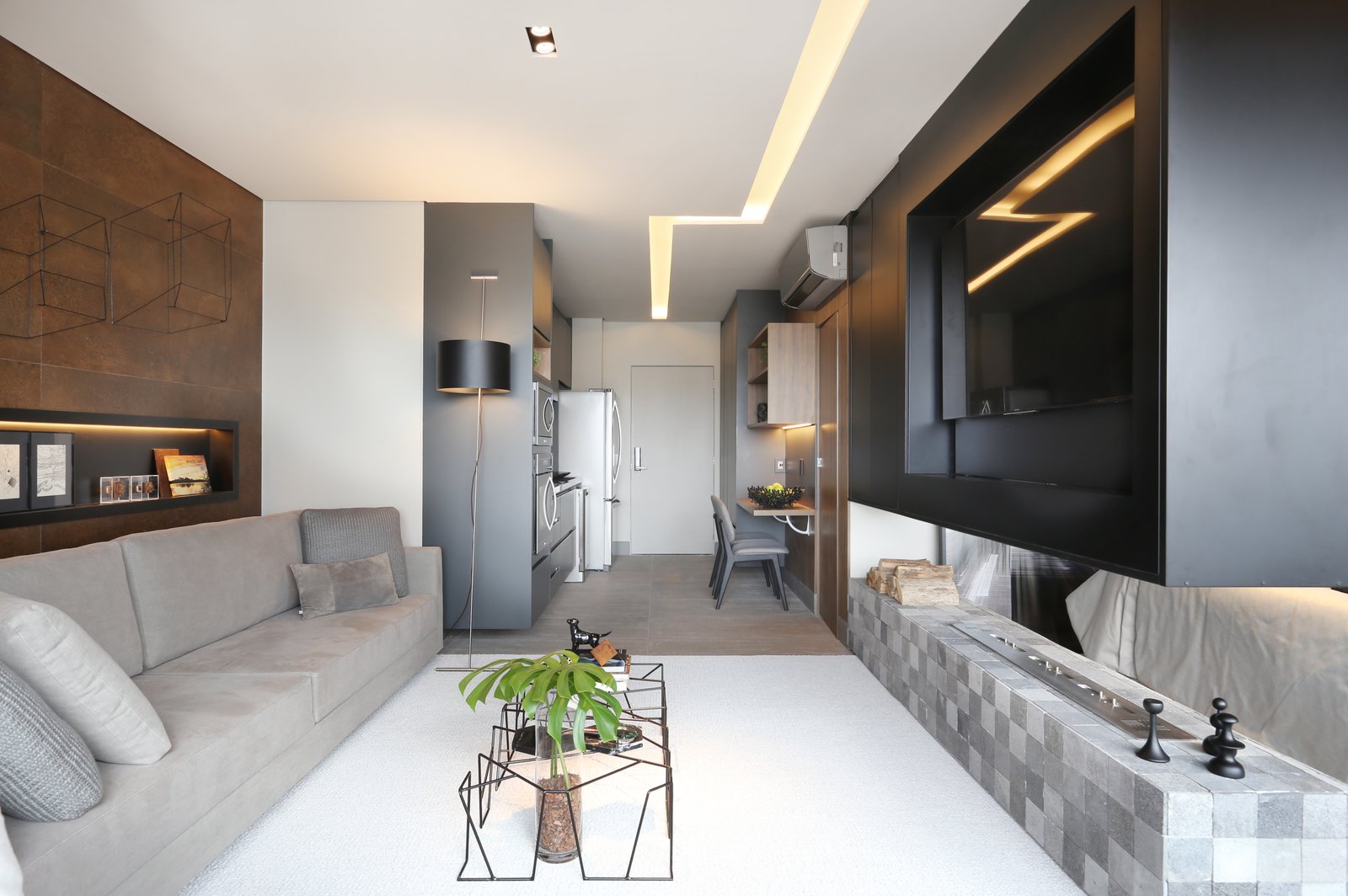 Photo 3 of 10 in The PAK Apartment by Studio RG Arquitetura - Dwell