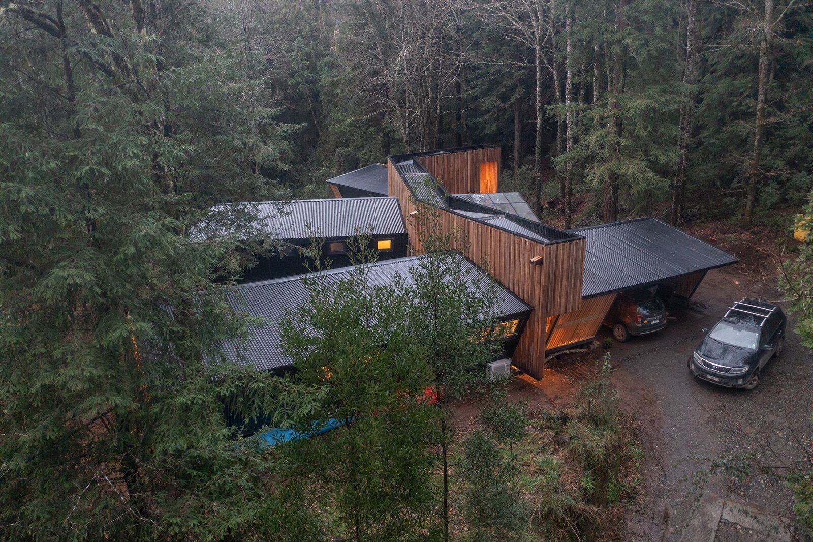 Photo 21 of 21 in The Only Way Through This Cabin in Chile Is Up Its ...