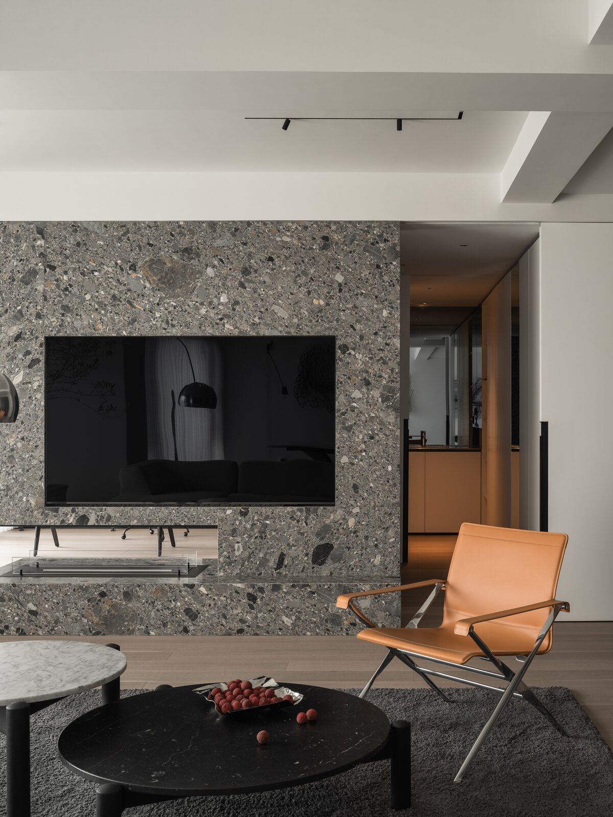 Photo 12 of 19 in luxury-penthouse-in-tianjin by Amanda Ren - Dwell