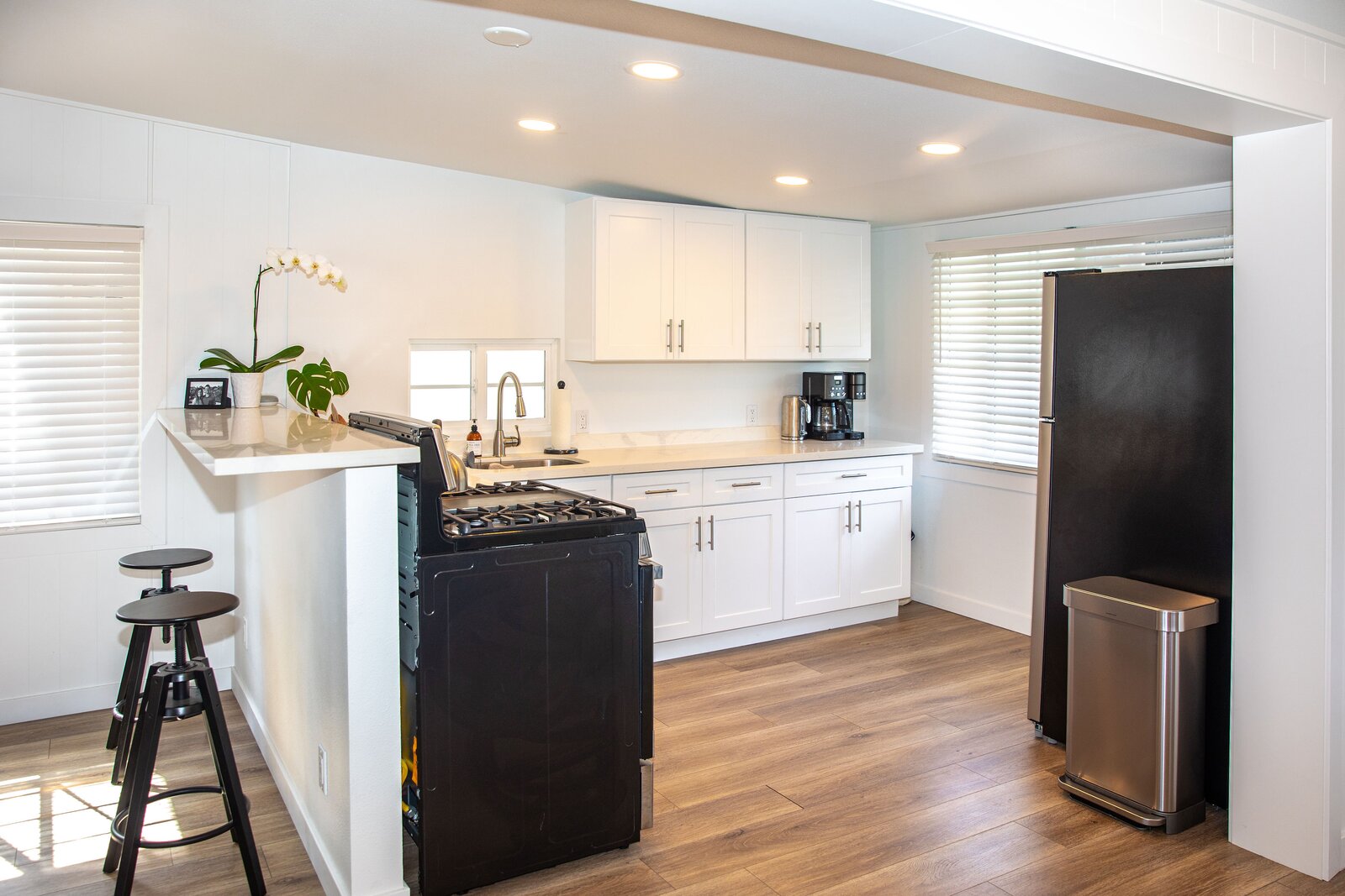 Photo 15 of 29 in 1963 Great Lakes Coach / Mobile Home "Re-Imagining ...