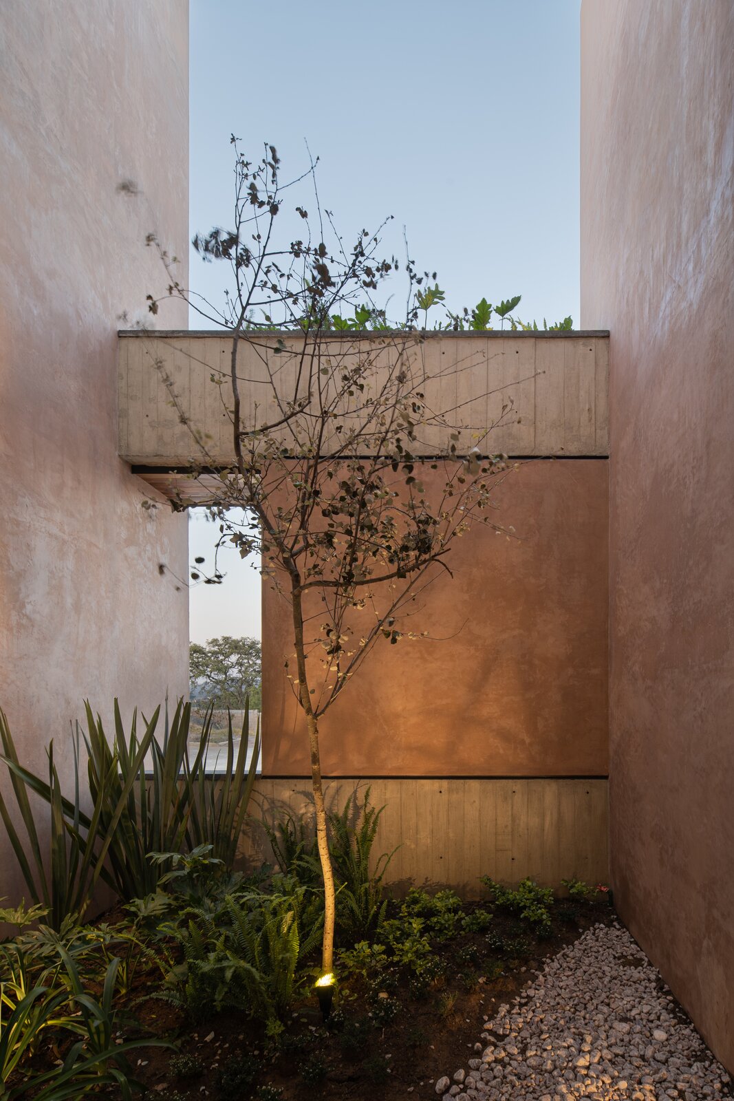 Photo 13 of 20 in Monolith House by Infante Arquitectos - Dwell