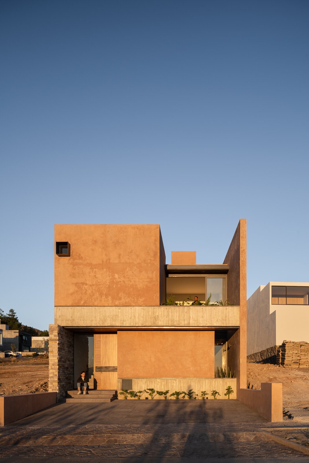 Photo 2 of 20 in Monolith House by Infante Arquitectos - Dwell