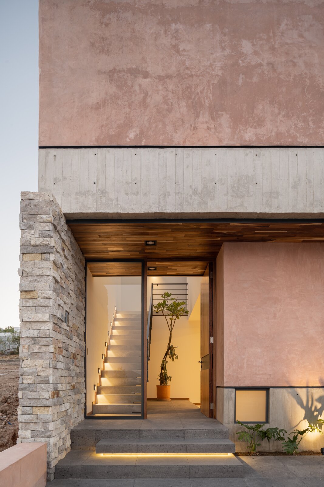 Photo 16 of 20 in Monolith House by Infante Arquitectos - Dwell