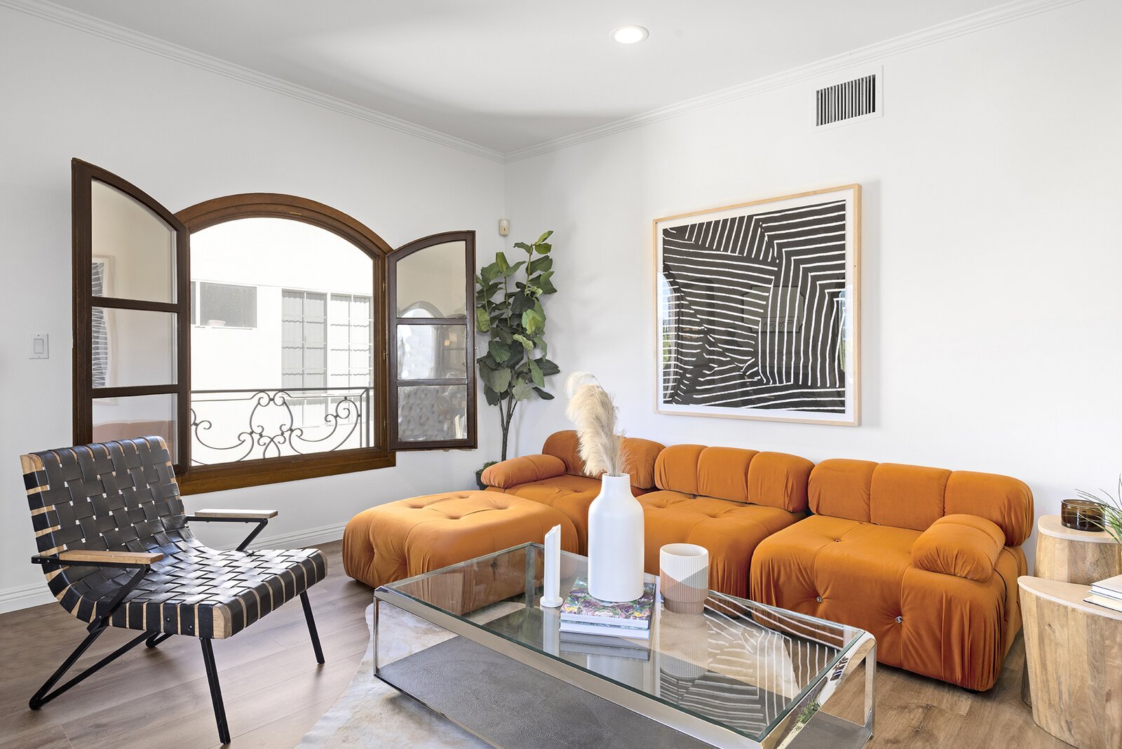 Photo 4 of 15 in La Maison Swall by Jennifer Okhovat - Dwell