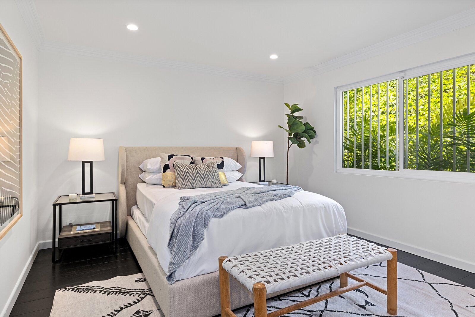 Photo 16 of 34 in Laurel Way Residence :: Beverly Hills by Jennifer Okhovat - Dwell