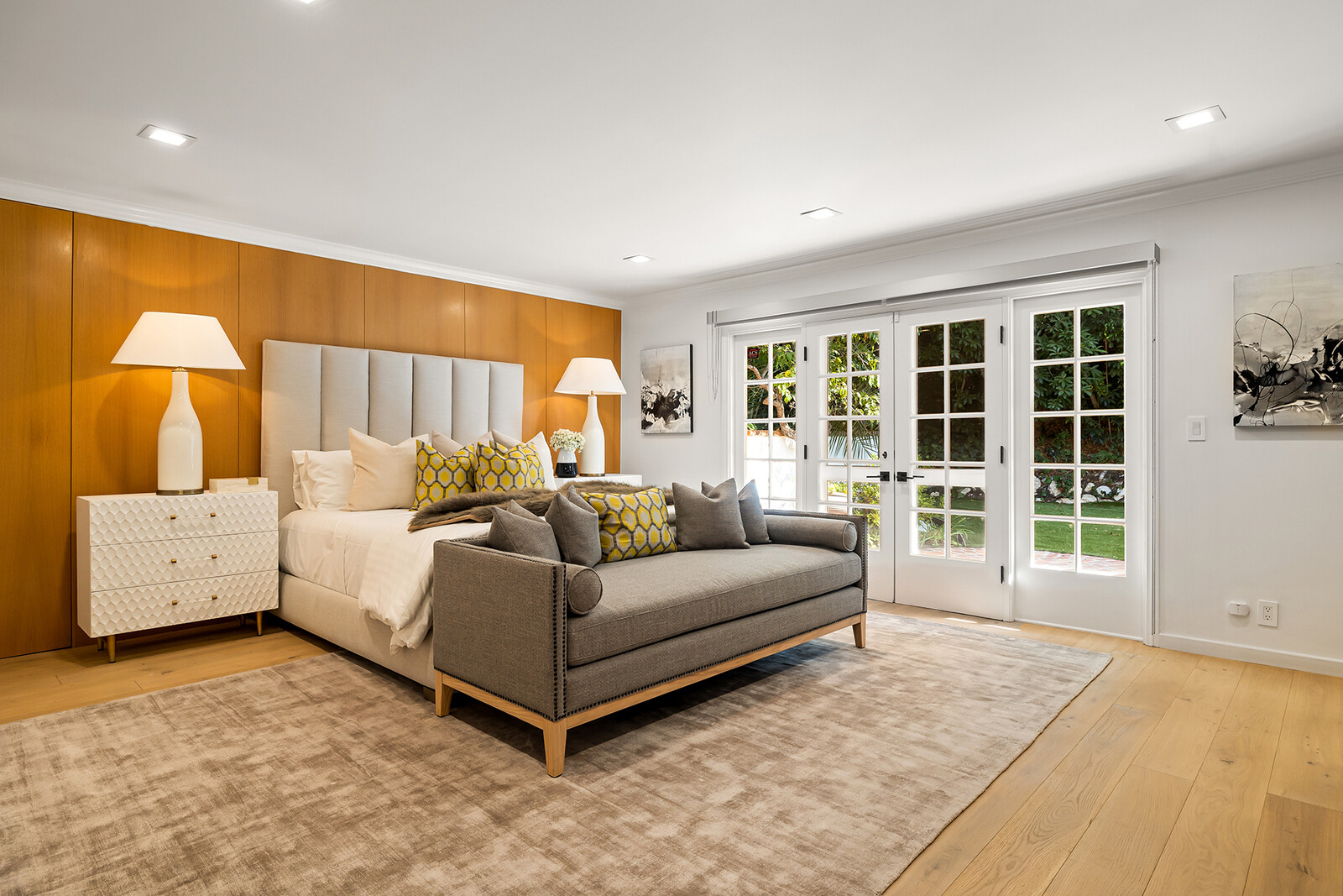 Photo 9 of 26 in 1124 Laurel Way by Jennifer Okhovat - Dwell