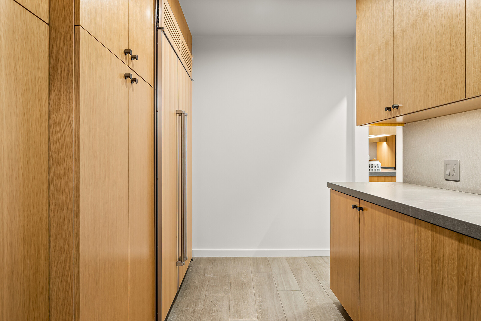 Photo 7 of 26 in 1124 Laurel Way by Jennifer Okhovat - Dwell