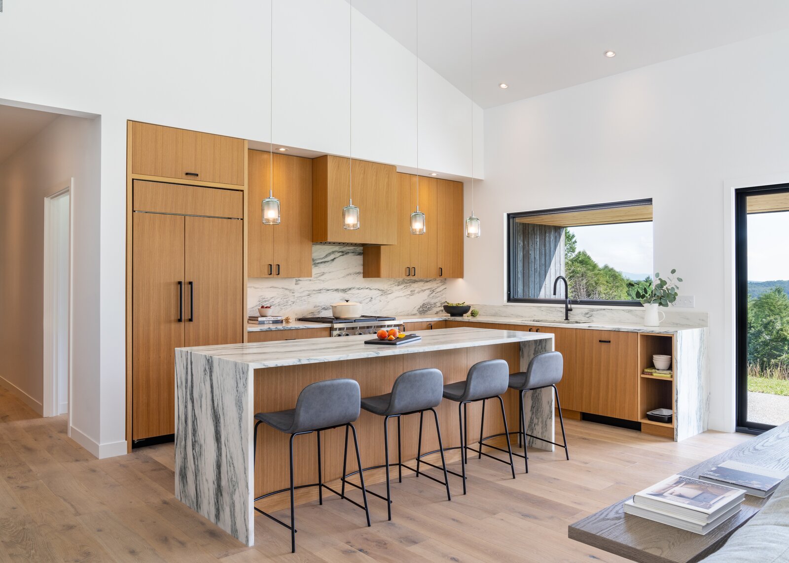 Photo 8 of 13 in Offset House by Elizabeth Herrmann Architecture ...