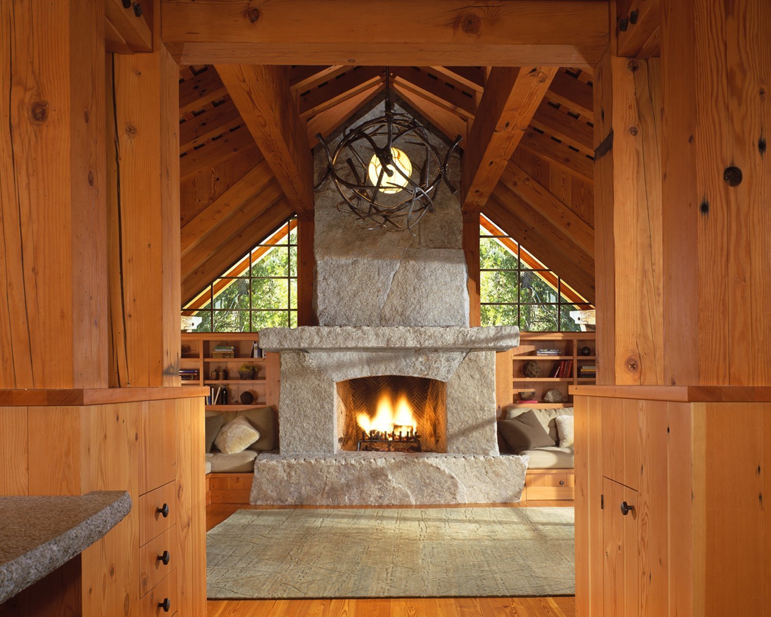 Photo 8 of 11 in A Rustic Home Rivals the Rugged Beauty of Its Forest ...