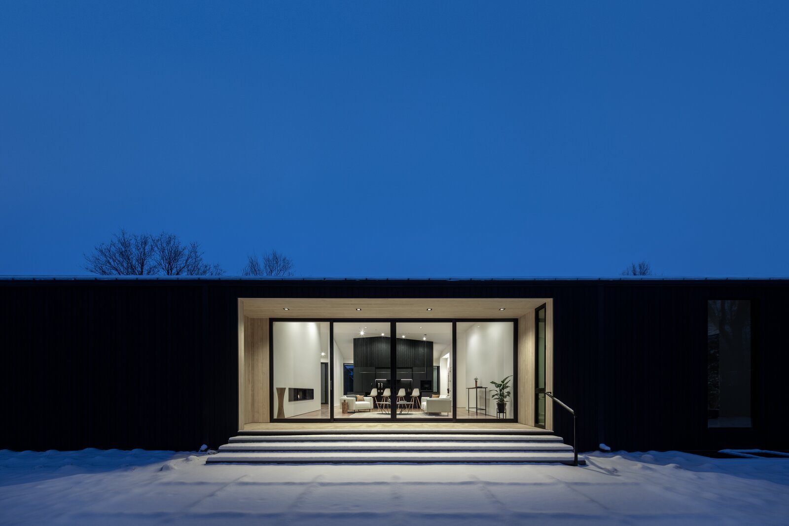 Photo 6 of 14 in An Artfully Crafted Boulder Home Glows From Within a ...