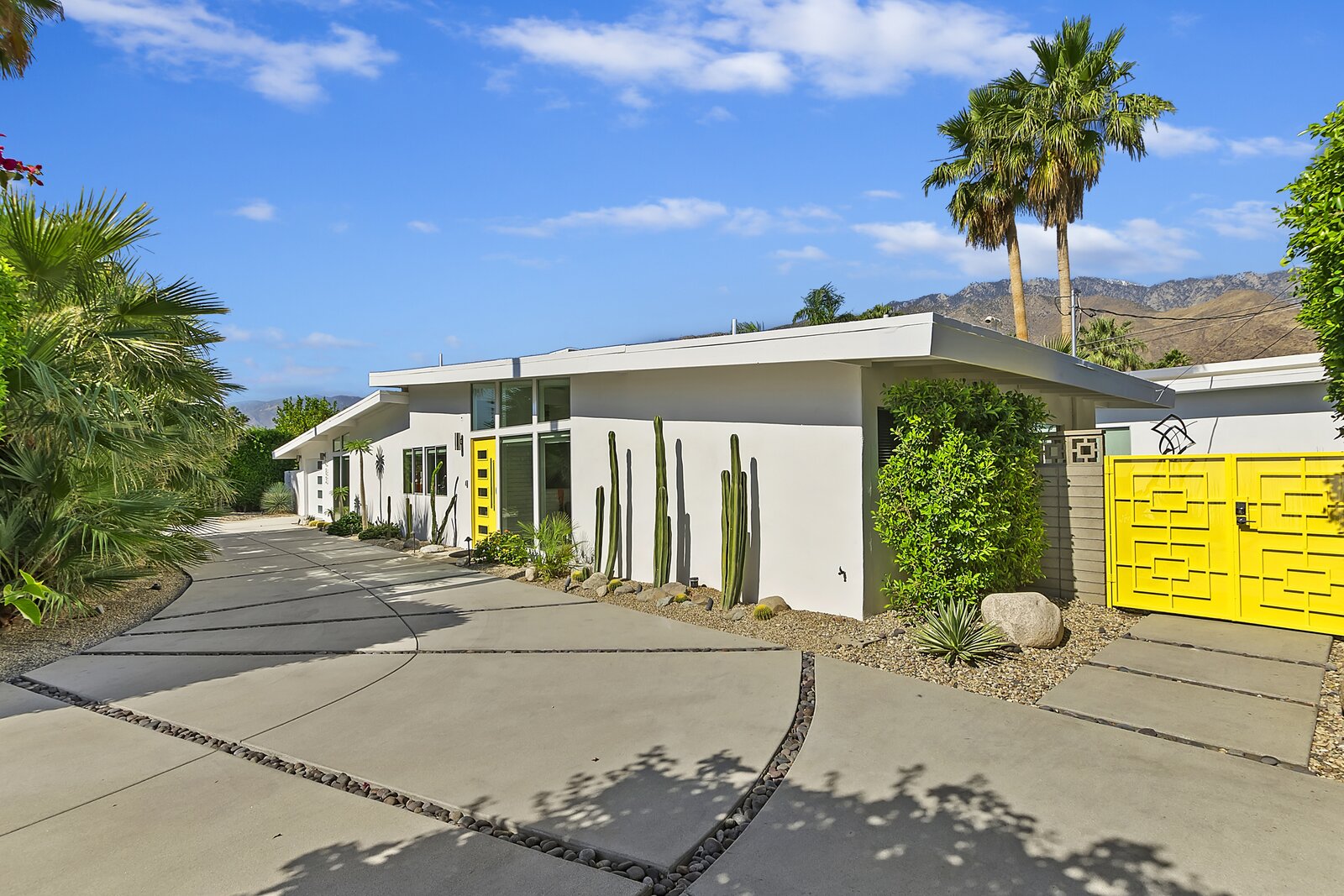 Photo 3 of 4 in Rodeo Road by Todd Cromwell - Dwell