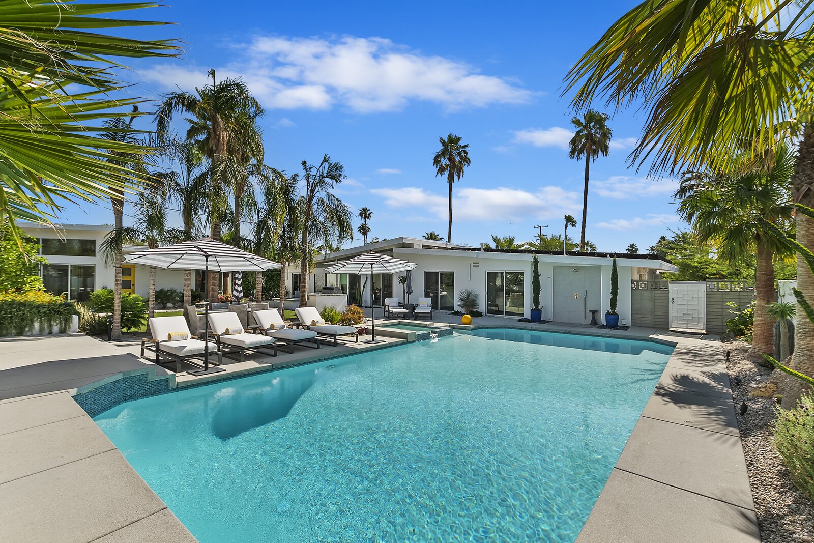 Photo 4 of 4 in Rodeo Road by Todd Cromwell - Dwell