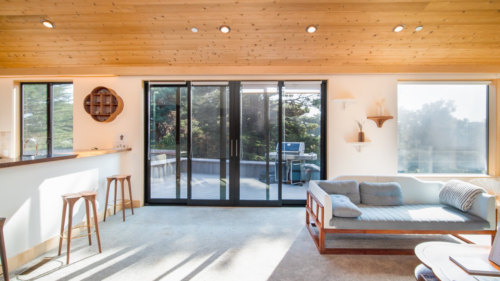 Photo 17 of 19 in Sea Ranch Art House by Grace Yao - Dwell